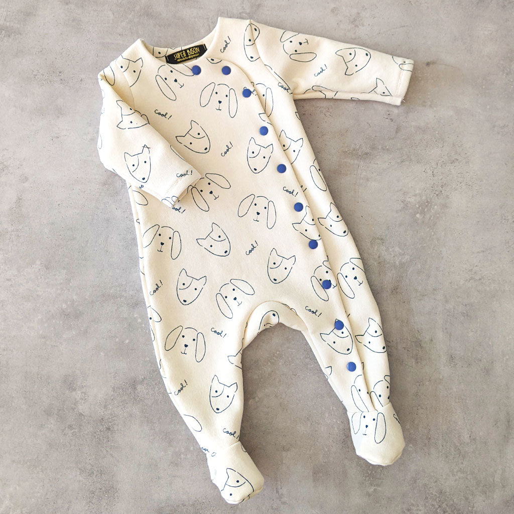 Patron bébé : Pyjama Honey du 3 au 24 mois (PDF) – Super Bison