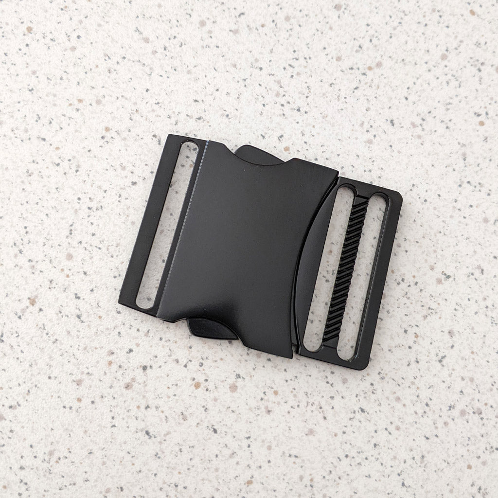 Boucle clip sangle 40 mm métal noir – Super Bison